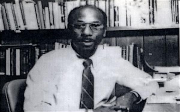 Dr. Naim Akbar "From Male to Manhood"